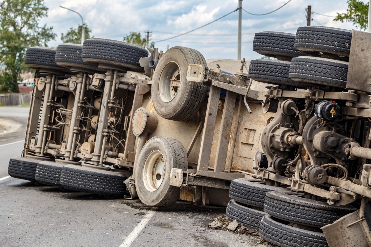 What to Do If You're Involved in a Truck Accident With Hazardous ...